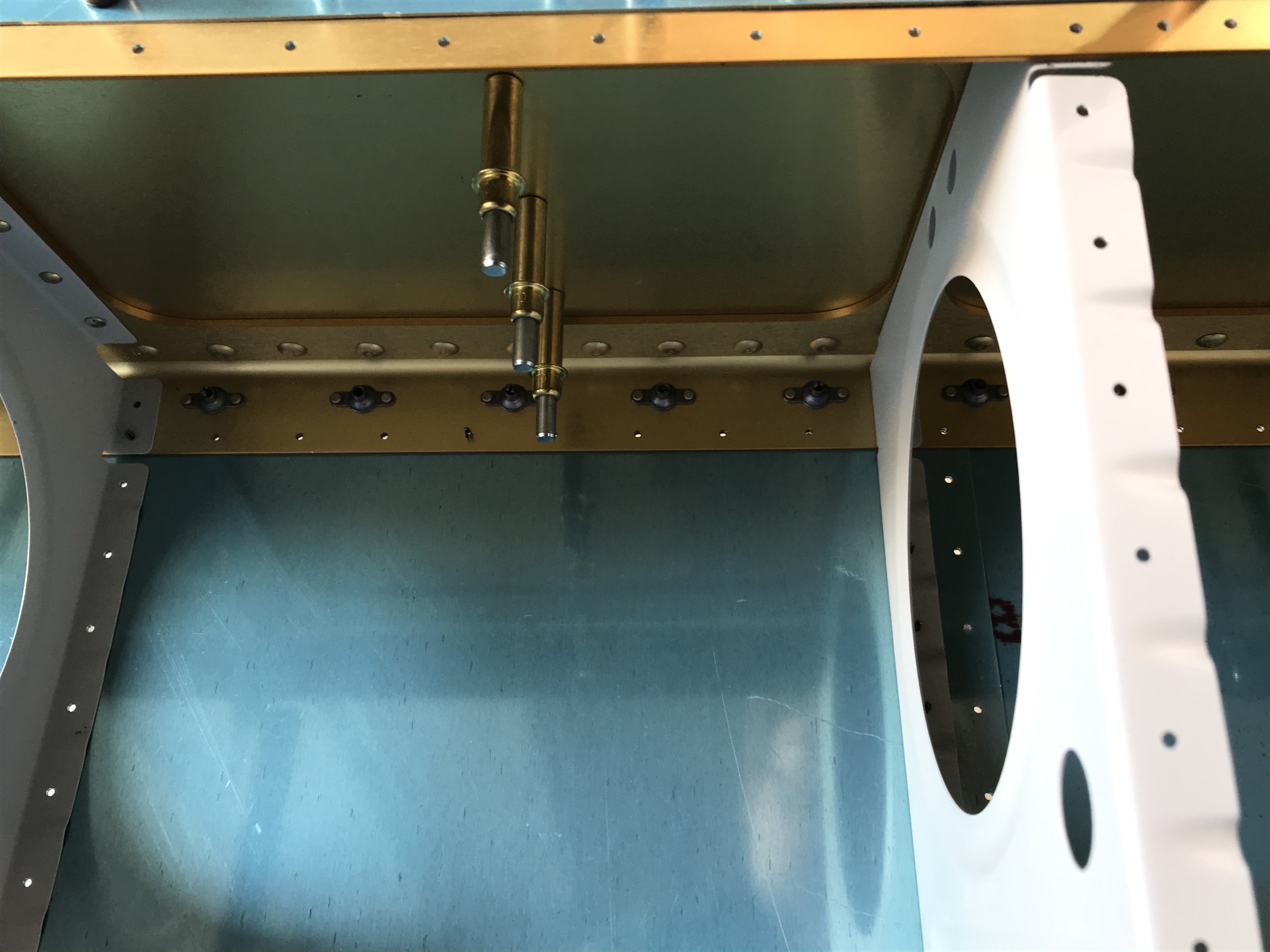 Fitting Leading Edges and Tanks – N249DA